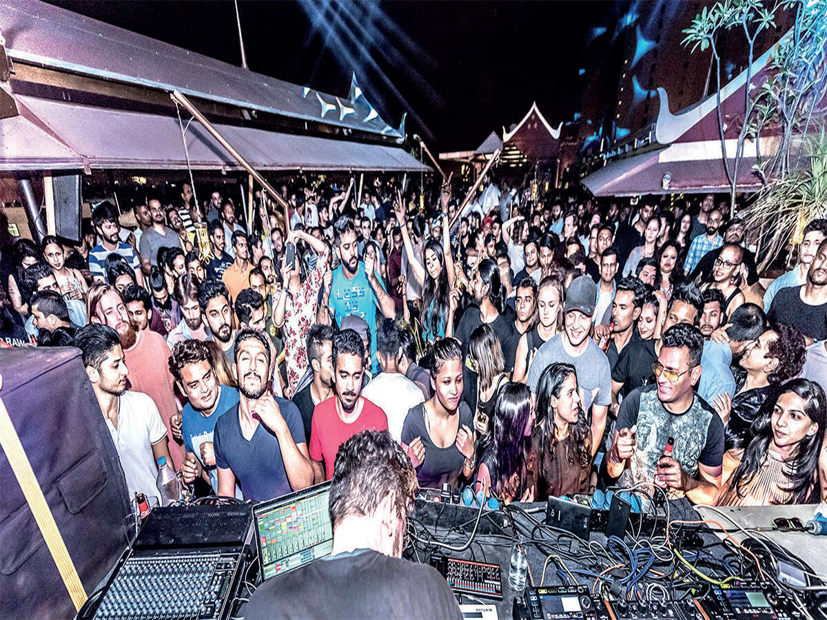 techno djs: Stay on the beat