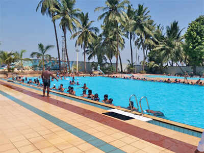 Mahatma Gandhi Swimming Pool: 1 lifeguard for 300 kids at BMC’s summer camp