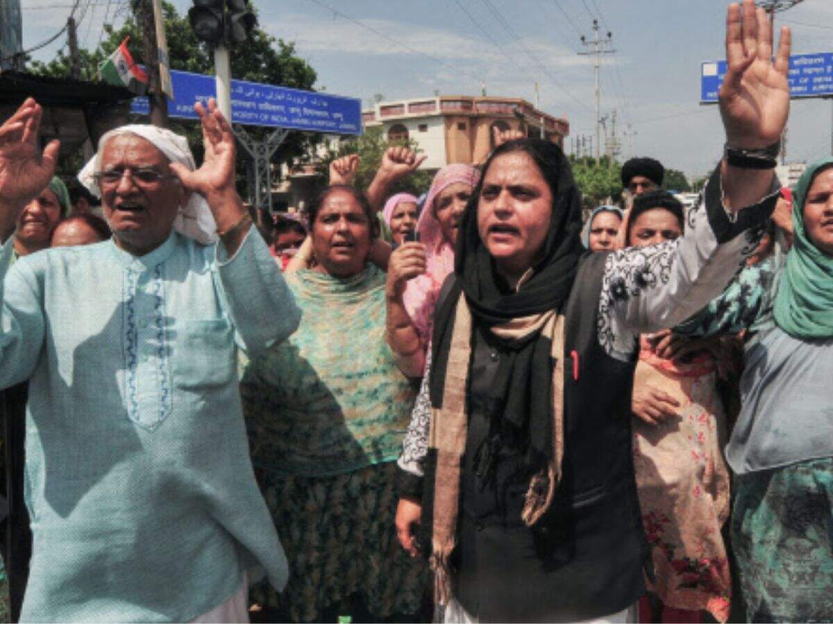 Sikh girl forced conversion: Pakistan's Punjab govt forms panel to ...