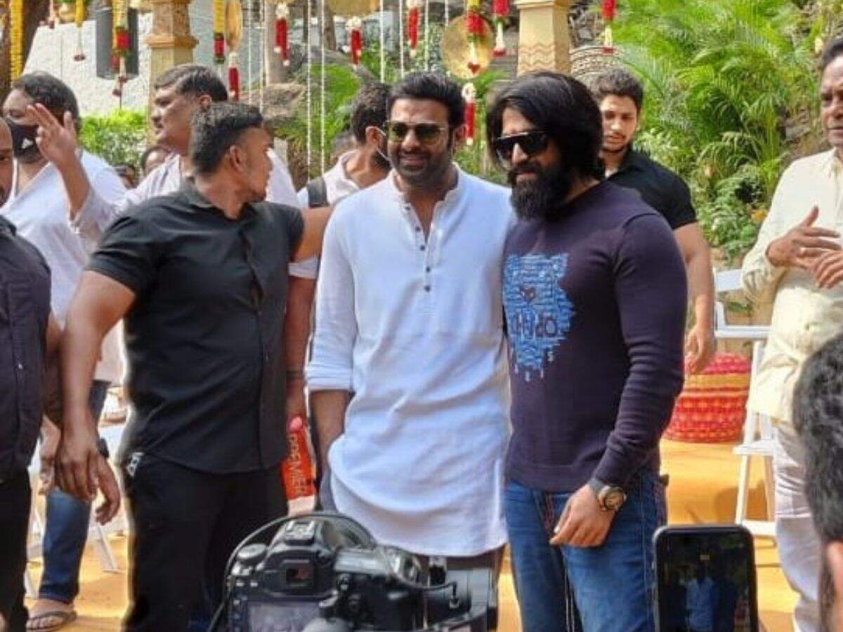 Saalar launch: Prabhas, Yash look happy in viral picture