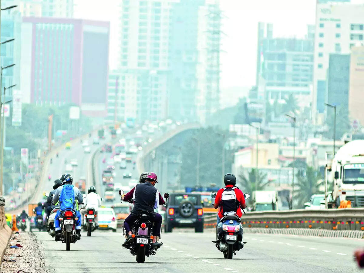 Speed devils look AI in the eye