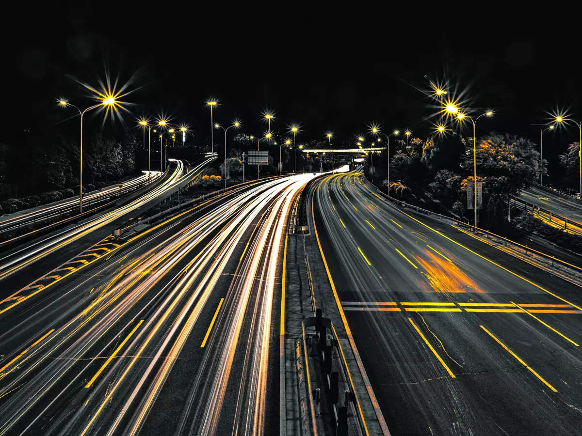 Highway upgrade: 6-lane vision