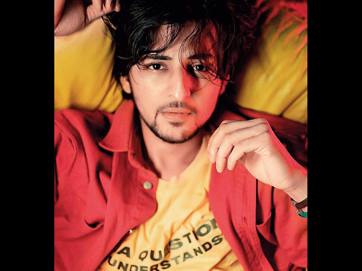 Bollywood: Singer Darshan Raval turns love guru with reality show