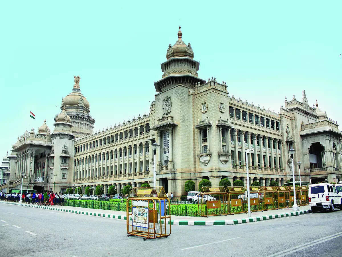 Government permits guided Vidhana Soudha tours