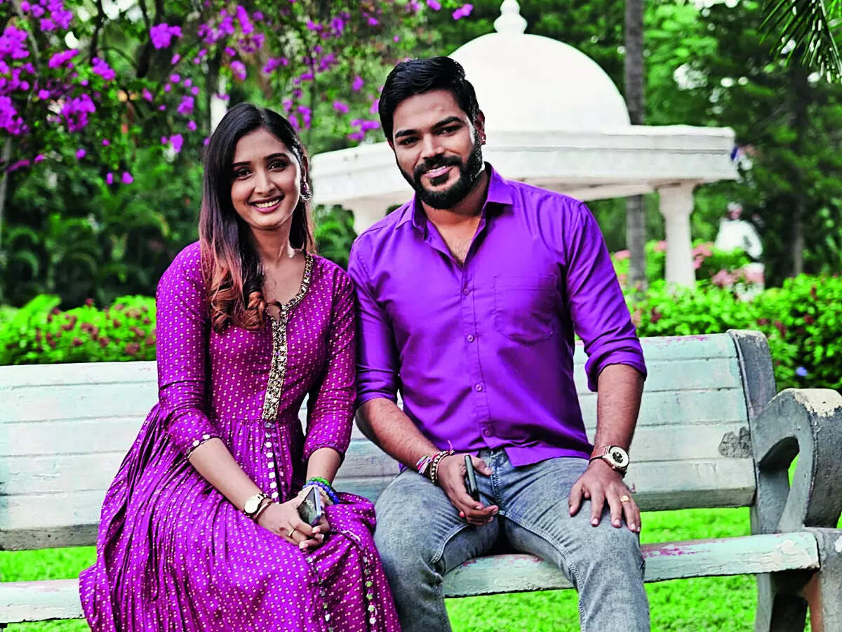 Kannada Movie Review-Sambhavami Yuge Yuge : Long-winded story of a village