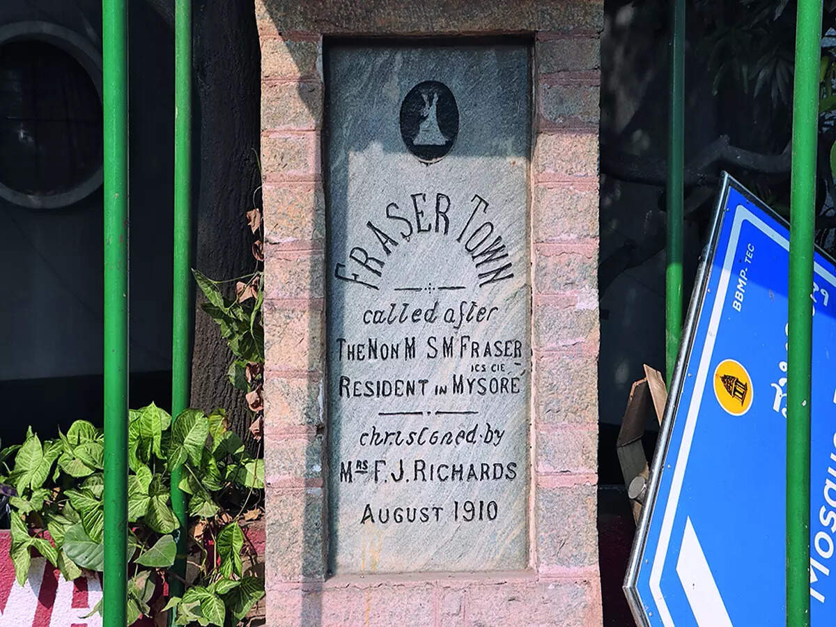 The Towns Mirror Special: Community Corner: ‘Fraser Town’ etched in ...