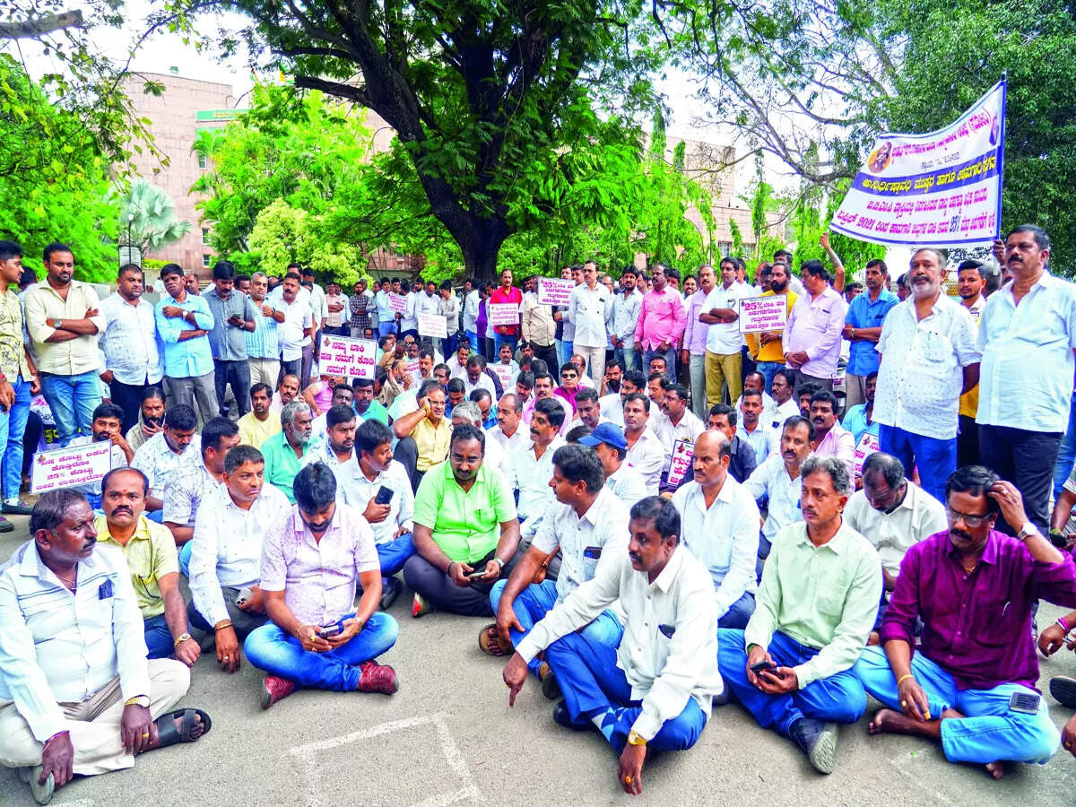 Work halted: BBMP contractors protest over delayed payments