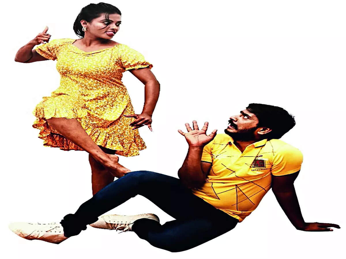 Online Madhuve Offline Shobhana Movie Review: Comedy that can make you ...