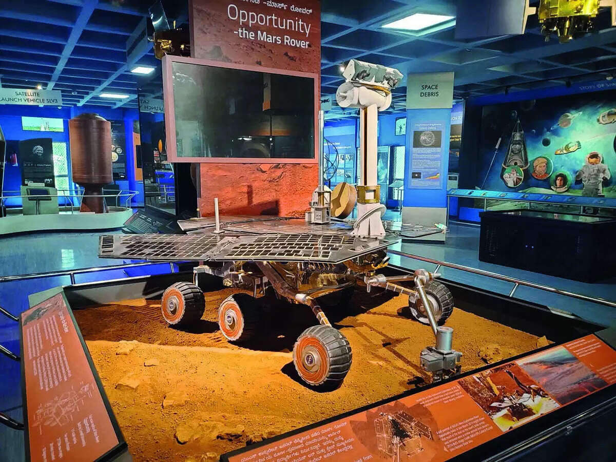 Science enthusiasts, look what’s on display!