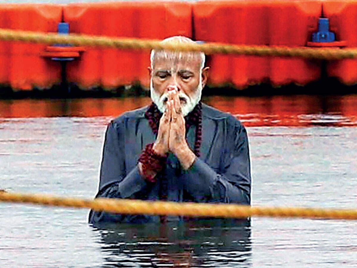 Narendra Modi: The holy dip