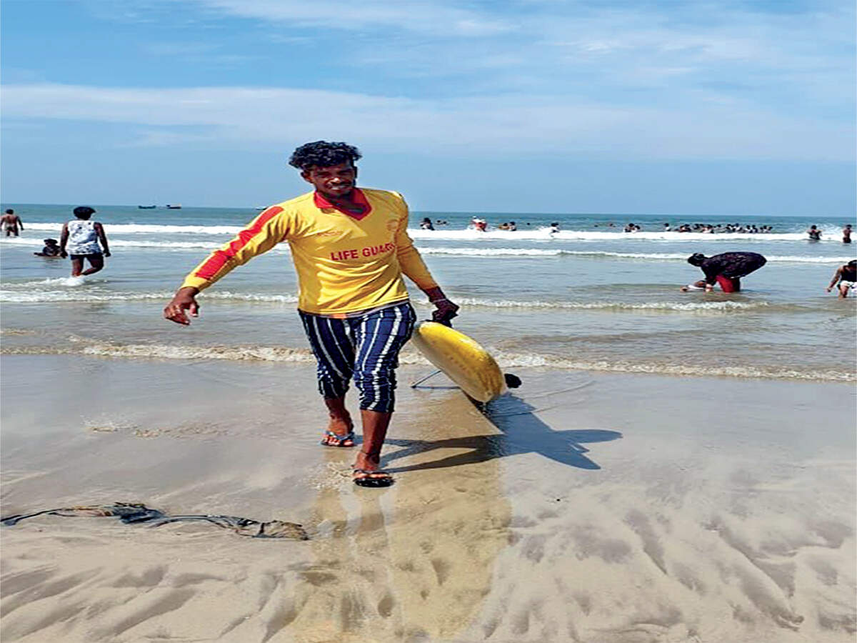 Back on duty: Lifeguards deployed again at beaches