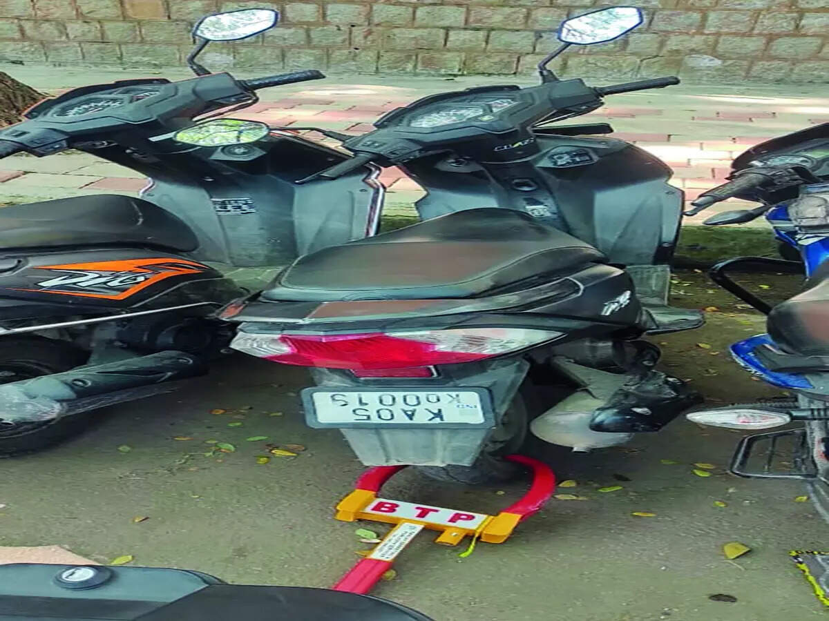 Traffic cops go after faulty number plates