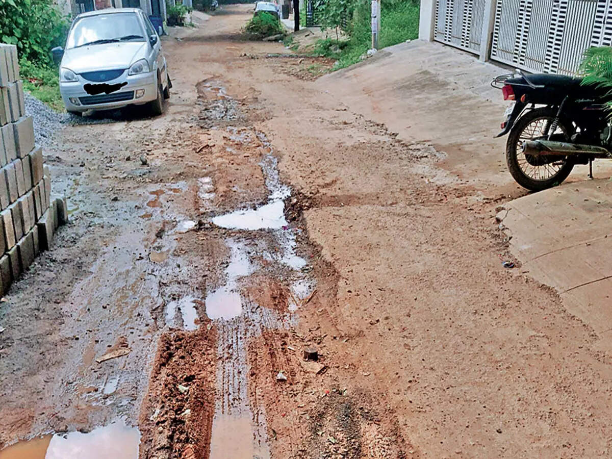 AECS Layout residents are stuck