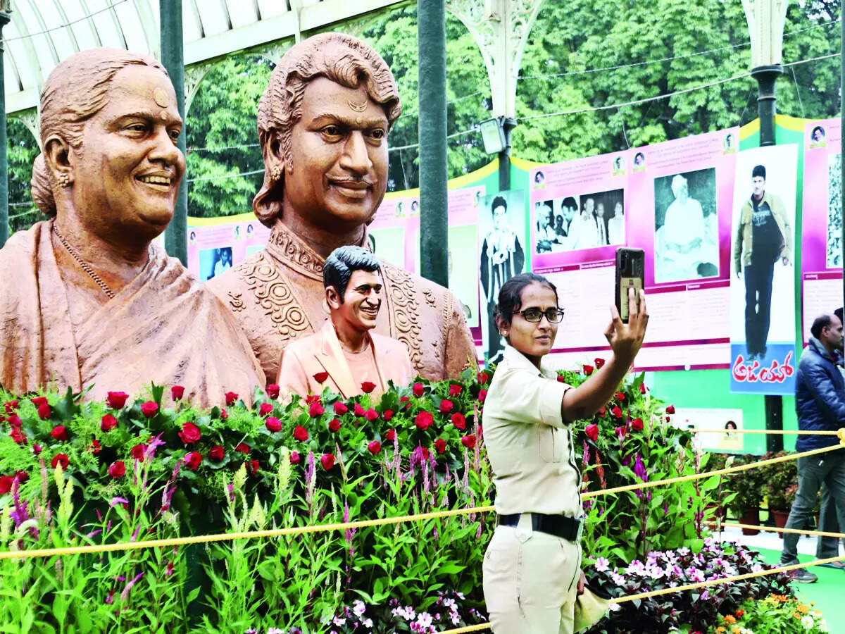 karnataka ratna: Karnataka Ratna to Puneeth Rajkumar on November 1