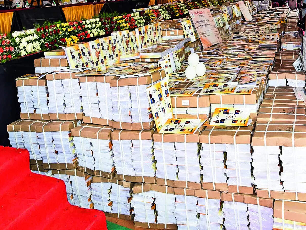 1 lakh books to be distributed today