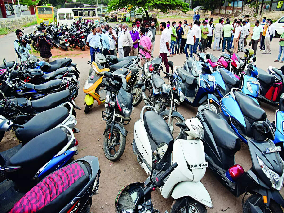 Taxis: Panic button is need of the hour?