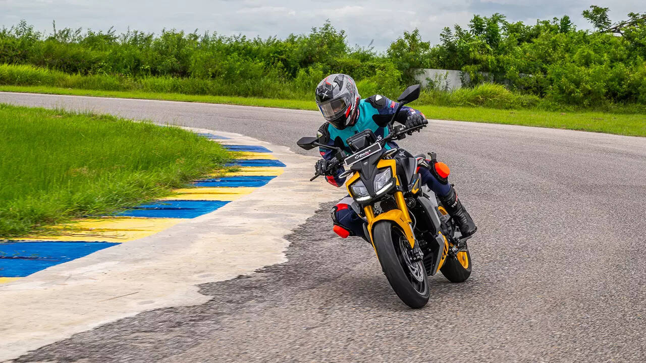TVS Apache RTR 310 first ride review: Most advanced TVS motorcycle ever ...