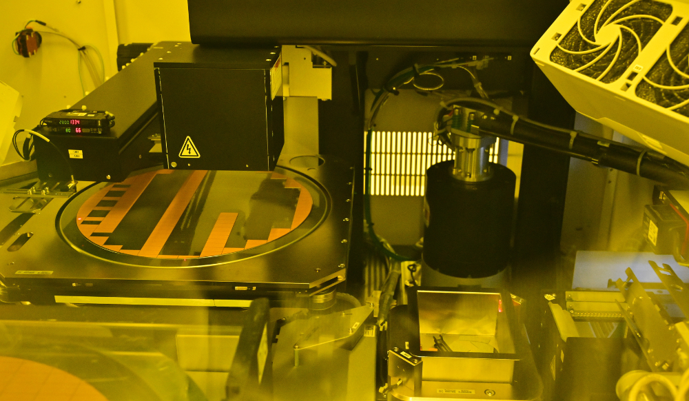 Chip Assembly: Behind the scenes: Inside Intel’s advanced chip ...