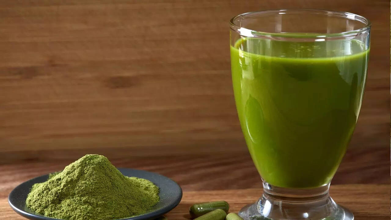 Moringa Powder Benefits: 8 Lesser known benefits of consuming Moringa ...