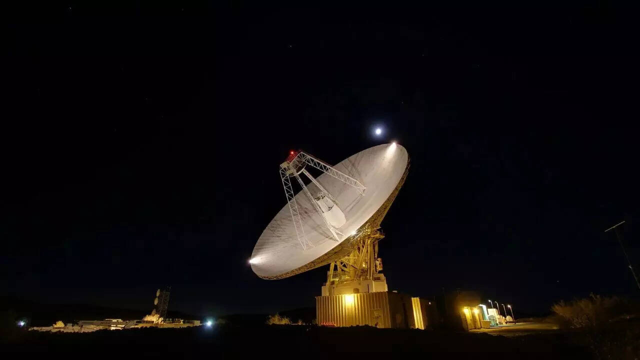 NASA releases first images of the stadium-sized asteroid 2008 OS7 that ...