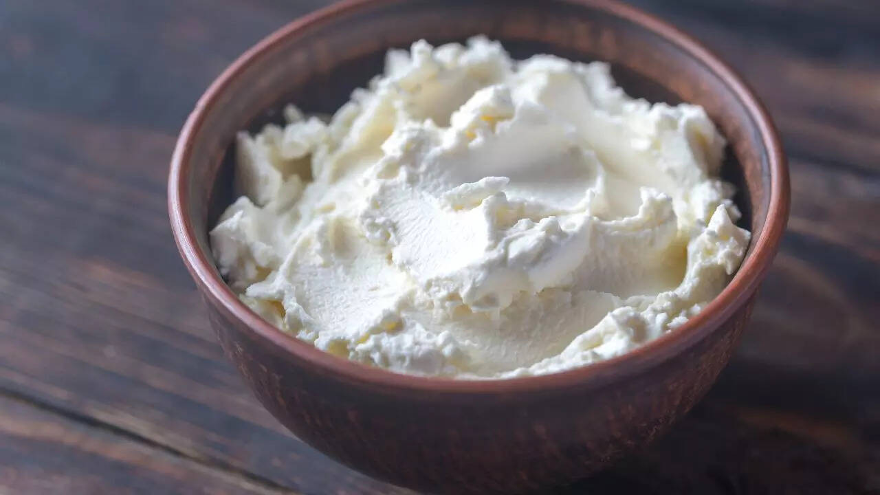 This 2- ingredient DIY Ghee moisturizer is perfect for aging skin - The ...