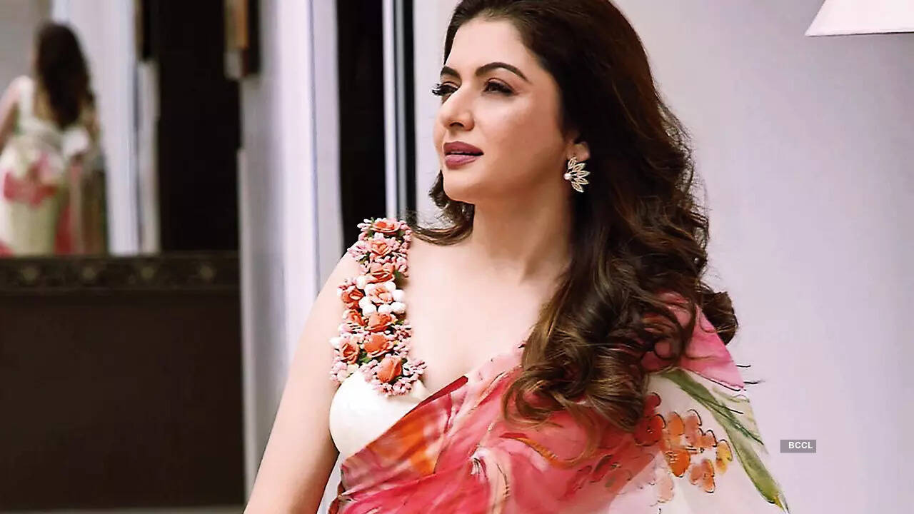 I don’t want to be a piece of furniture in a scene: Bhagyashree | Hindi Movie News - The Times ...