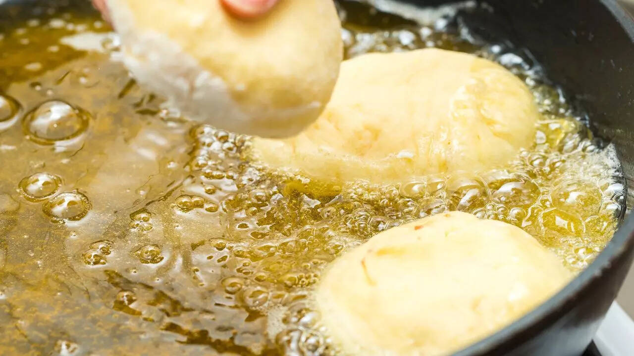 Cooking Oil Reusing Tips: 7 Simple ways to reuse cooking oil | - Times ...