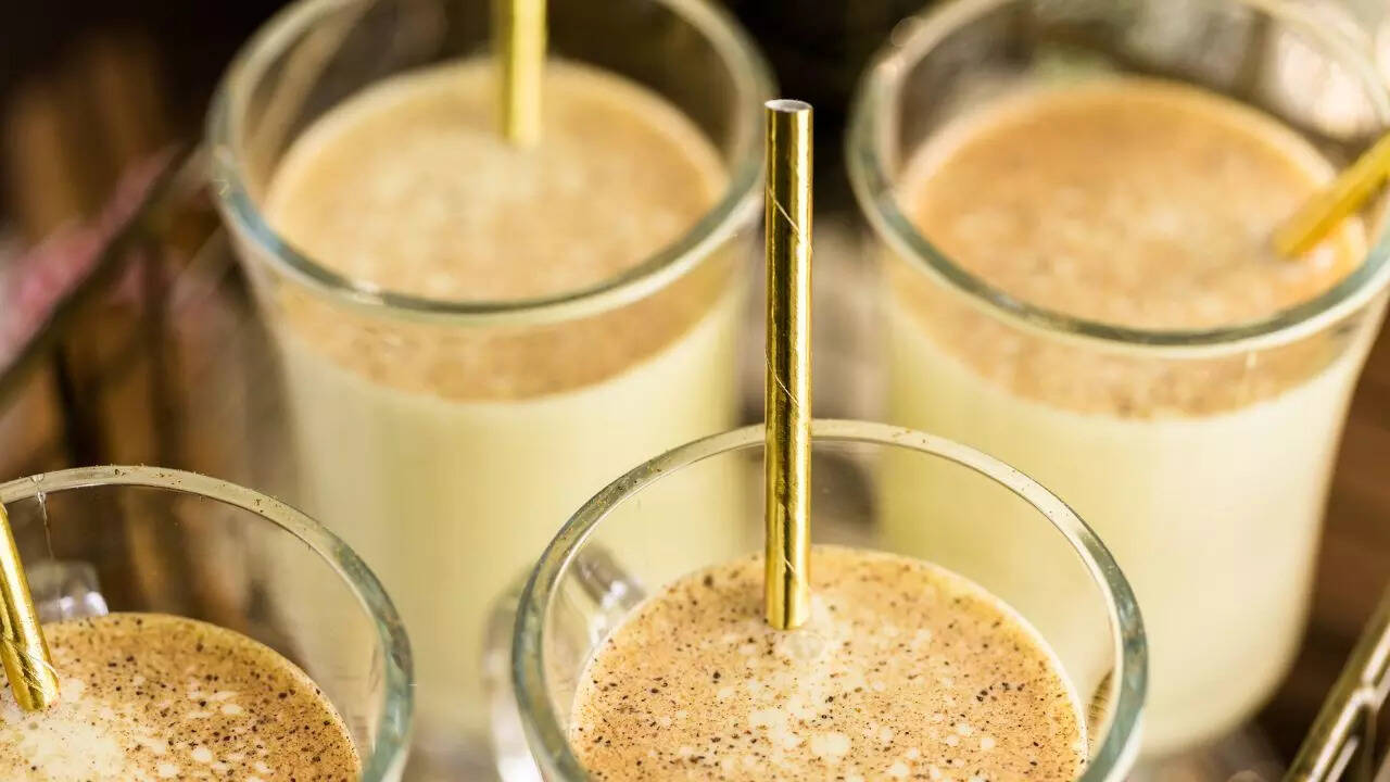 8 Reasons why women must add nutmeg to warm milk - Times of India