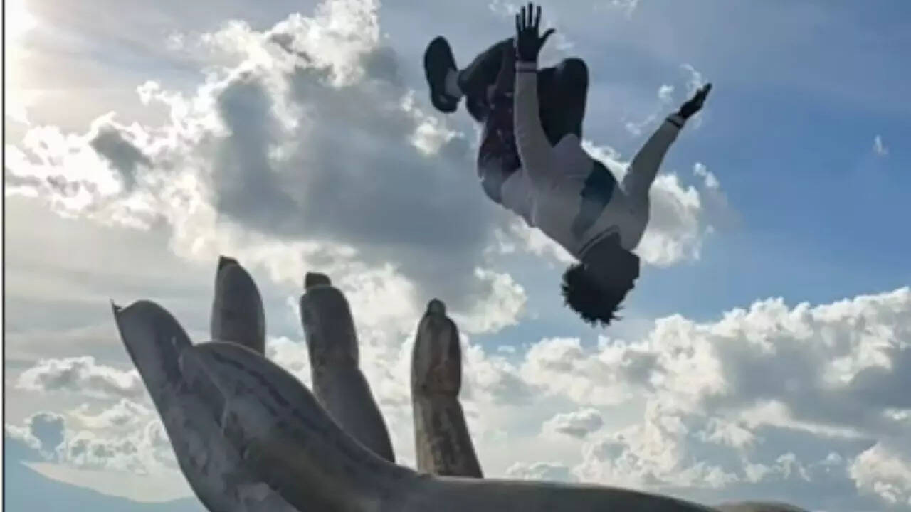 YouTuber risky backflip on 'Hand of God' sculpture; What happened next ...