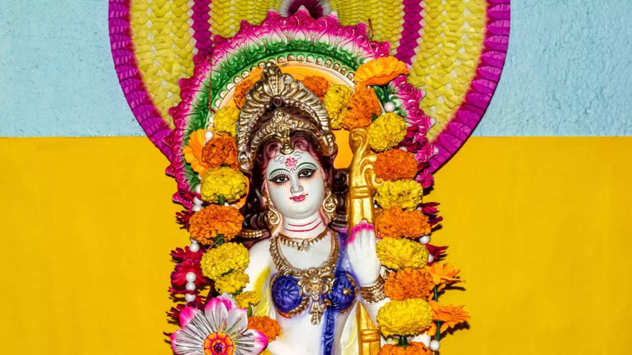 Happy Basant Panchami 2025: Top 50 wishes, messages and quotes to share ...