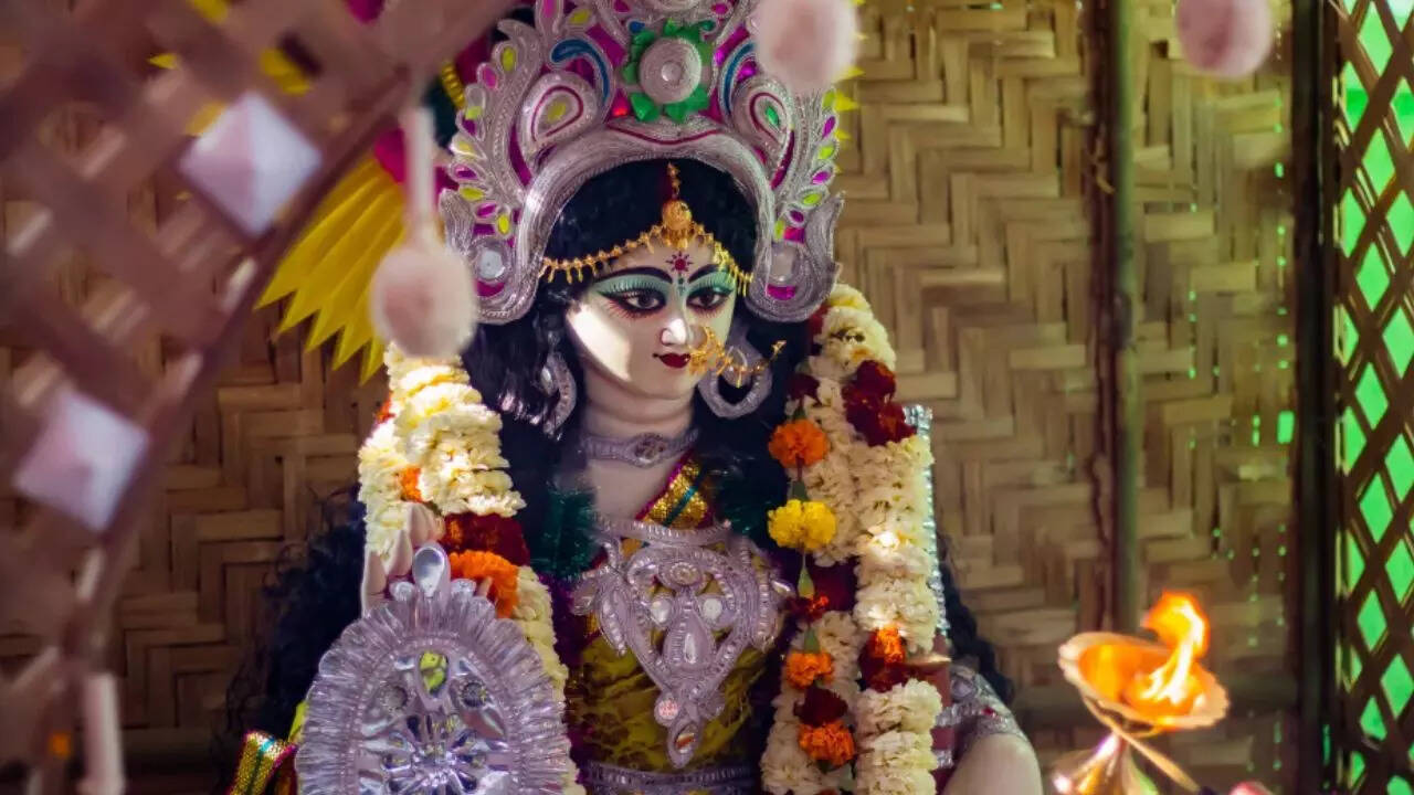 Happy Basant Panchami 2025: Top 50 wishes, messages and quotes to share ...
