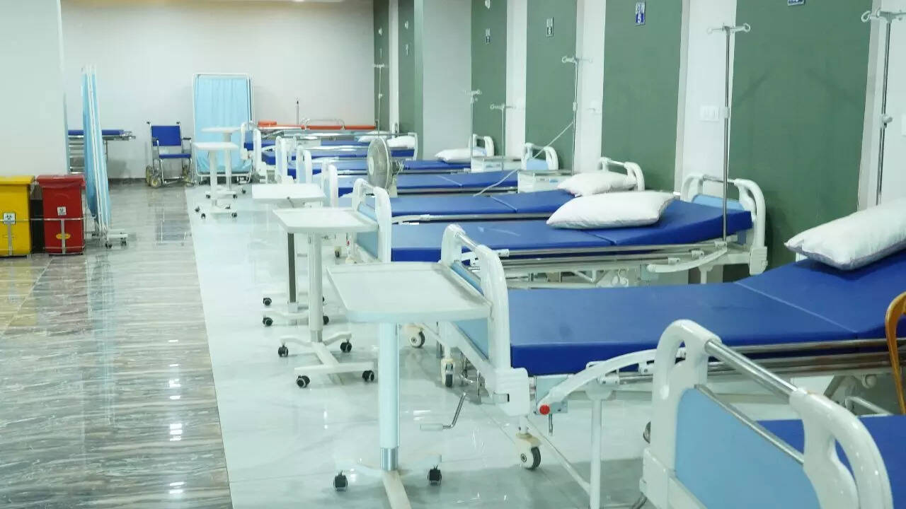 ‘Coma’ patient runs away from ICU to escape hospital bill – Watch the ...