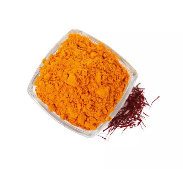 Haldi vs Kesar: What should be used to get a naturally glowing skin ...