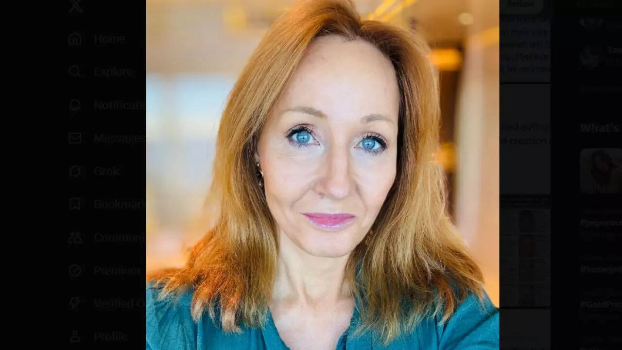 Why is J K Rowling mad at John Oliver who looks so much like Harry ...