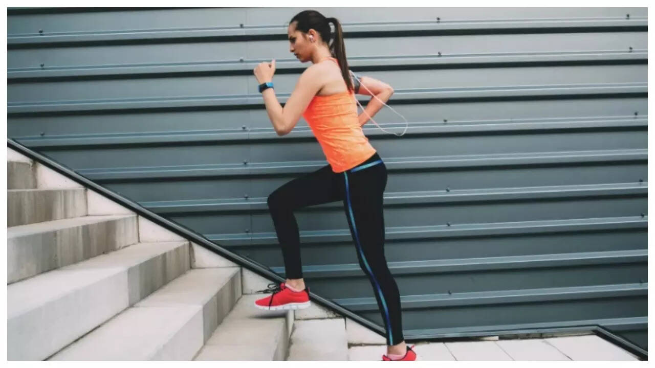 The speed of climbing four flights of stairs can test a person’s heart ...