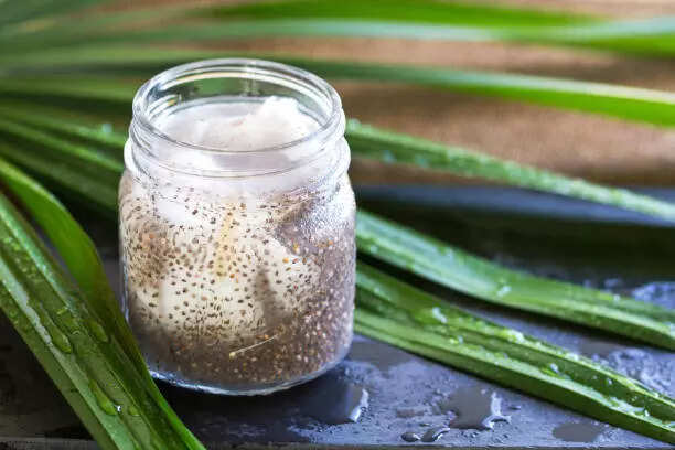 Chia seeds for hair growth: Chewing chia seeds or swallowing them: What ...