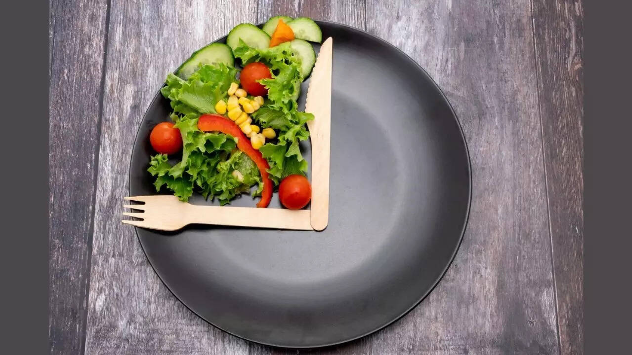 Intermittent Fasting: Pros, cons, and what experts say - Times of India