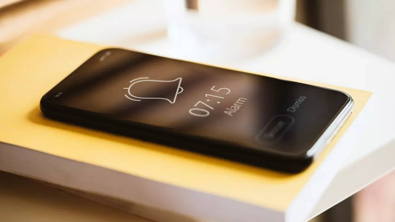 Alarm Snoozing Effects: The shocking affects of hitting the snooze ...