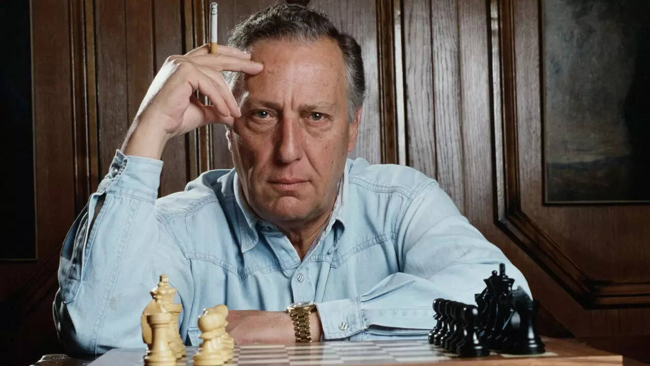 How Frederick Forsyth wrote The Day Of The Jackal in just 35 days ...