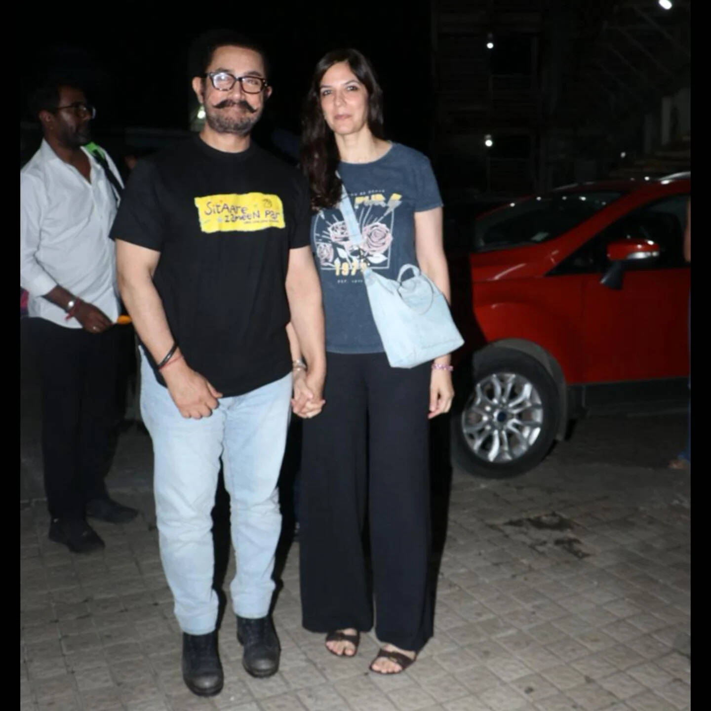 Aamir Khan steps out hand-in-hand with girlfriend Gauri Spratt for ice ...