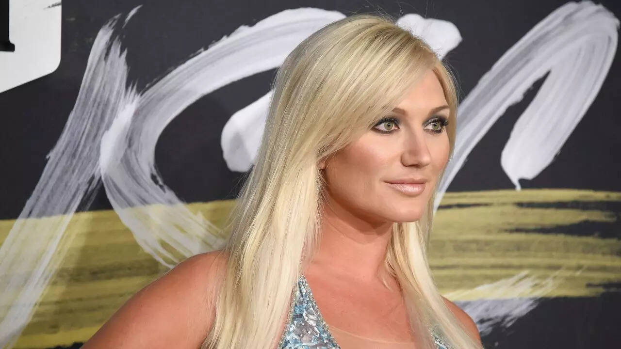Brooke Hogan threatens legal action for spreading “lies” in her name ...