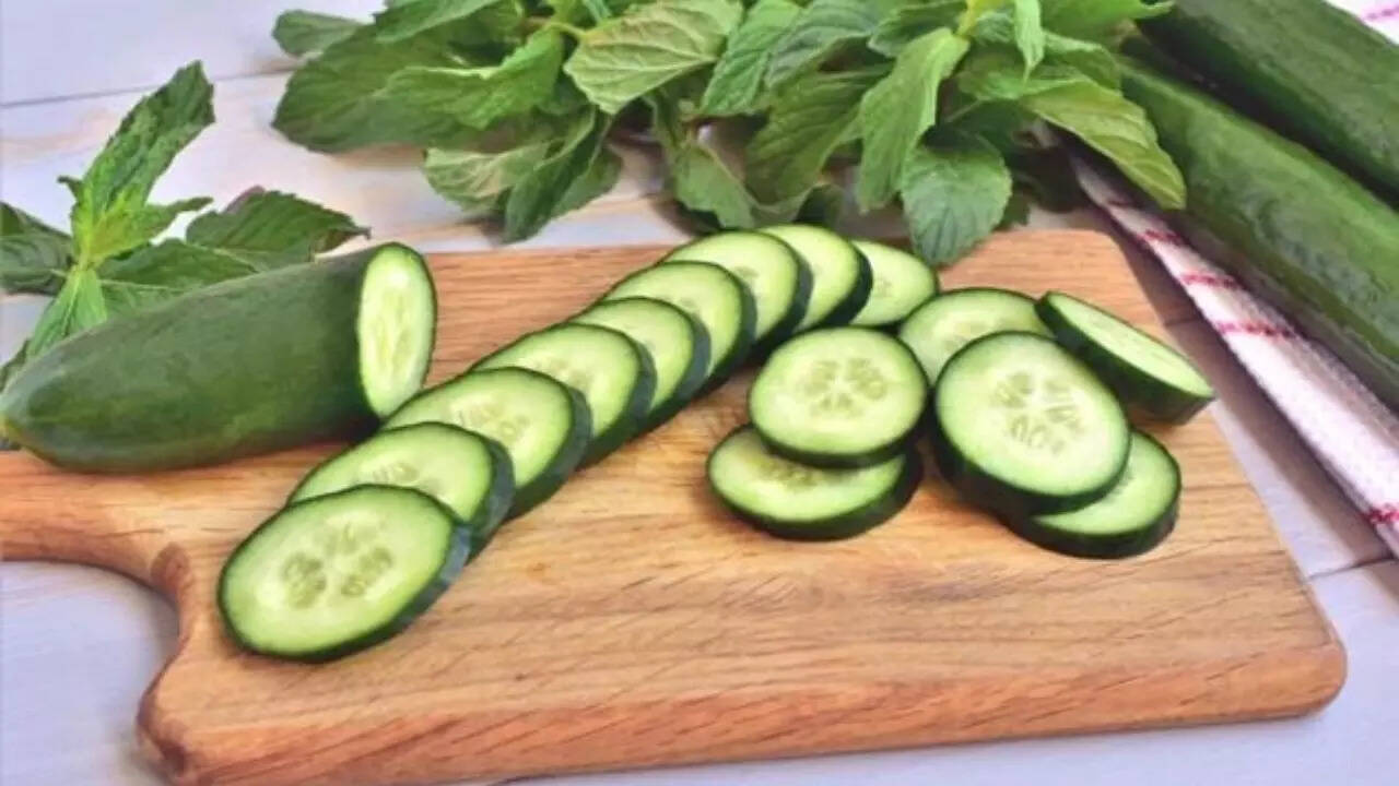 Before a meal or after, when should you eat cucumbers for weight loss ...