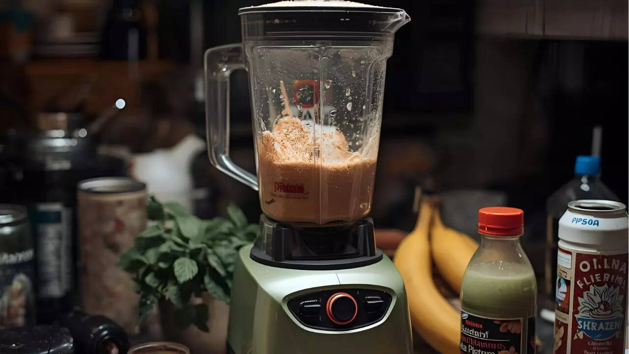 Tired of dirty mixer jars? Try this viral cleaning hack for spotless ...