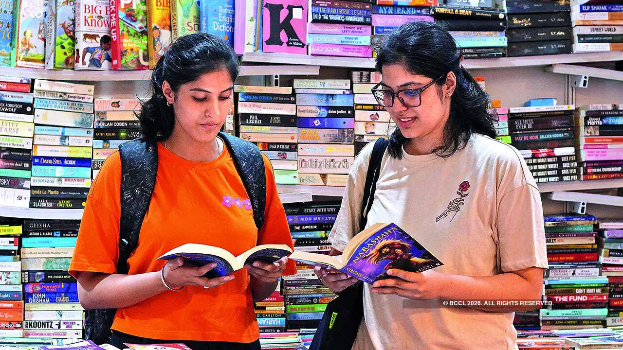 Diverse reads captivate visitors at Lucknow Book Fair | Lucknow News ...