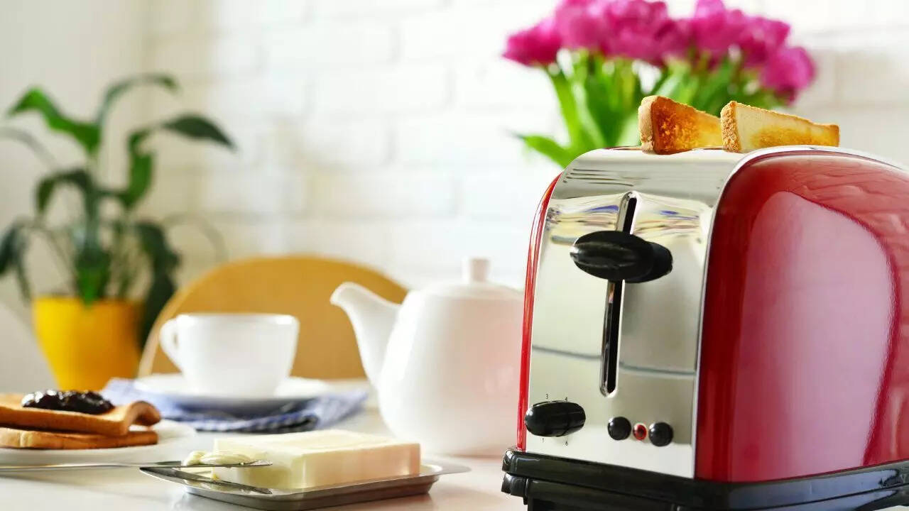 Unplug these kitchen appliances after every use: Safety and energy ...