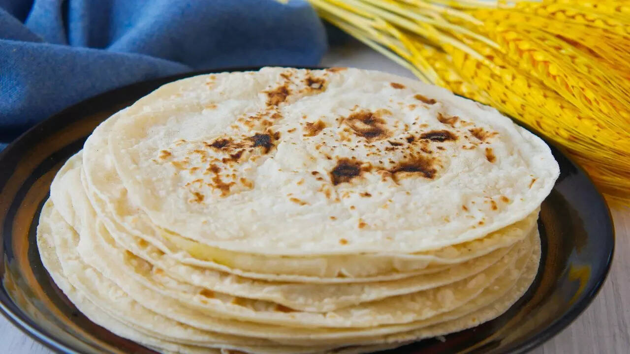 Roti vs Rice at night: Which is lighter on the stomach and better for ...