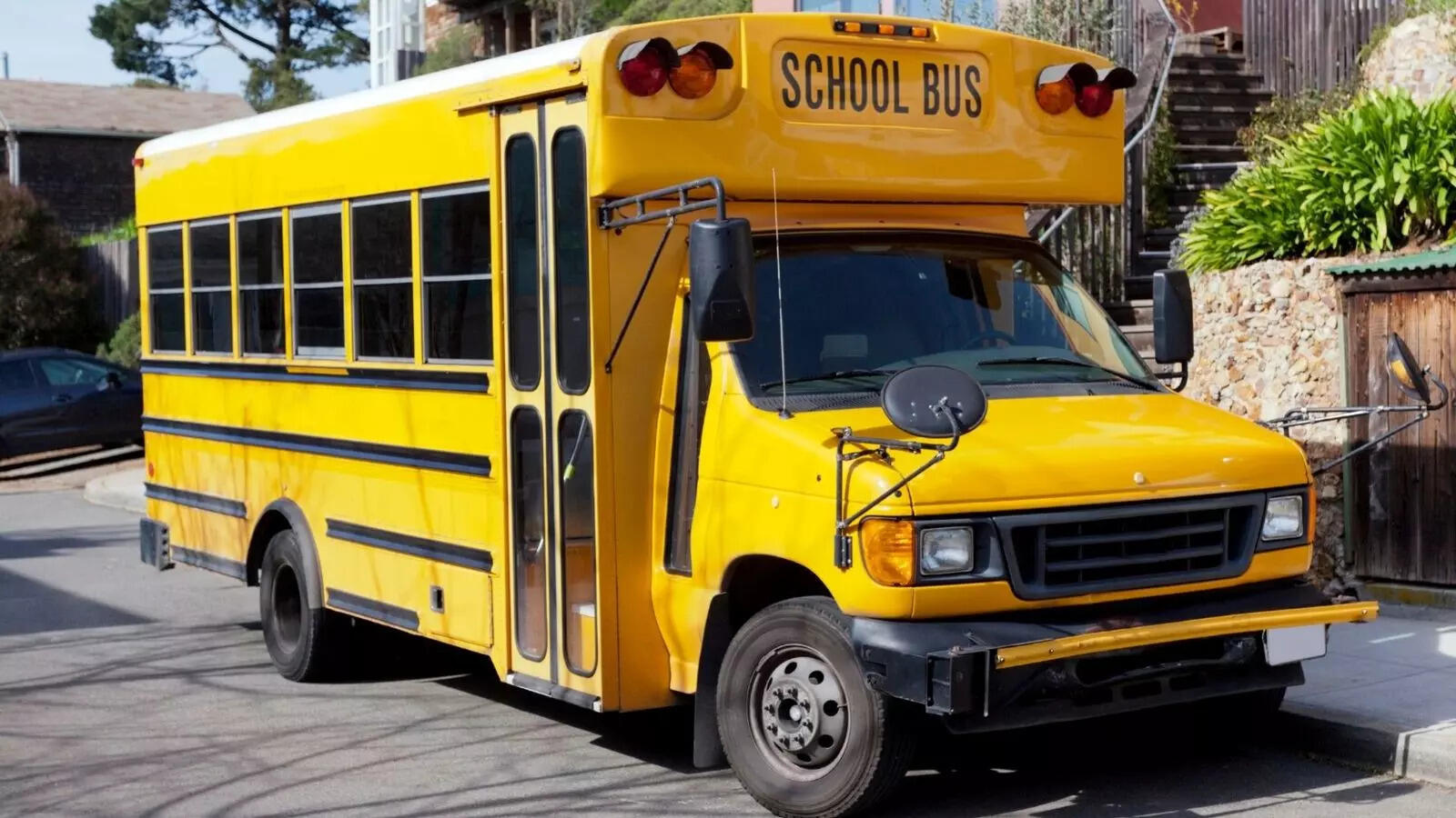 Ever wondered why school buses are yellow? Here’s the answer - The ...