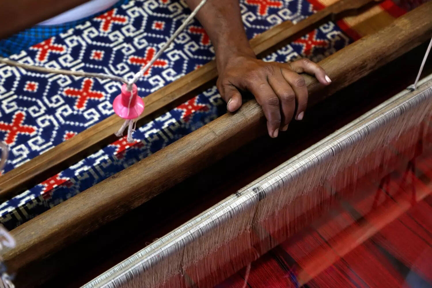 Annual crafts bazaar marks 40 years with focus on quilts and live craft ...