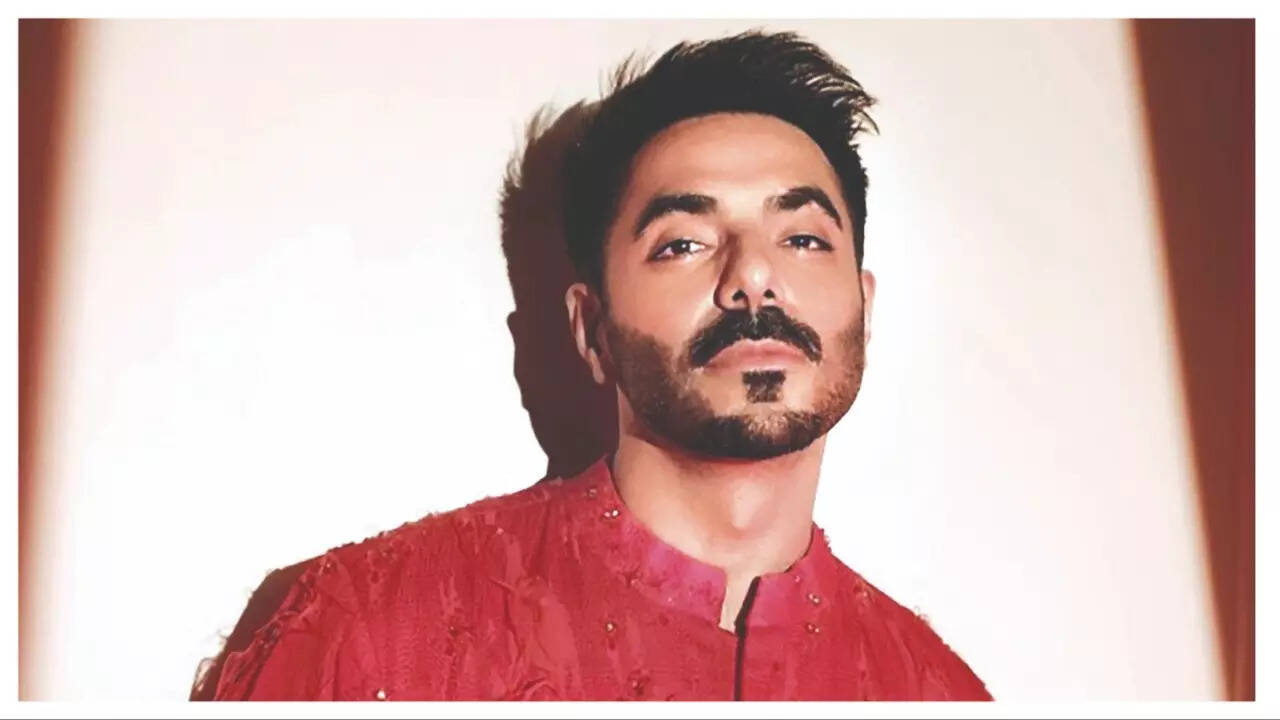 Vision Board 2026 Celebs manifest health, happiness & personal growth ...