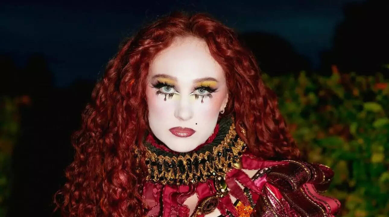 Clowncore Beauty: A Bold Trend Transforming Fashion and Self-Expression ...